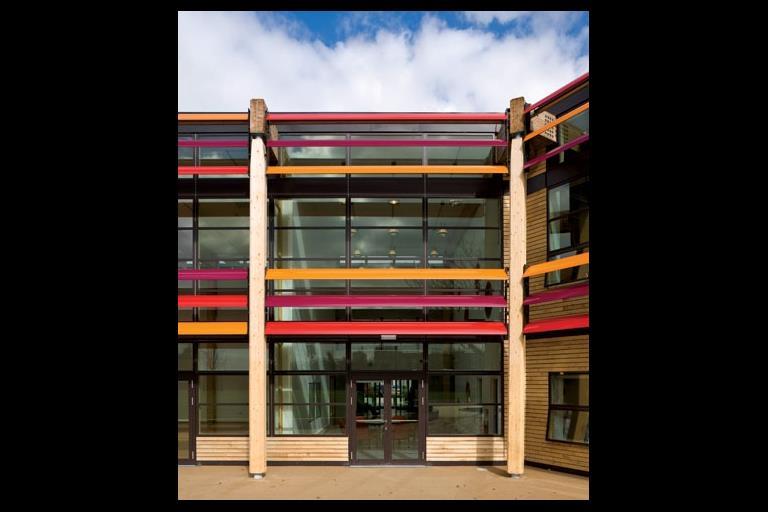 Cost model: Schools | Features | Building